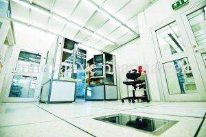 What to Consider When Purchasing Clean Room Furniture